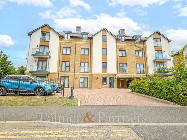 Clarendon Way, Colchester, Essex CO1, 2 bed flat to rent, £1,500 pcm | PrimeLocation
