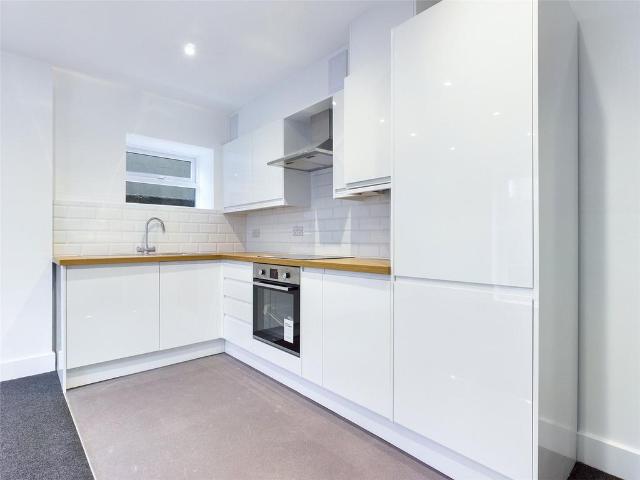 Clarendon Villas, Hove, BN3 2 bed apartment to rent £1,800 pcm £415 pw
