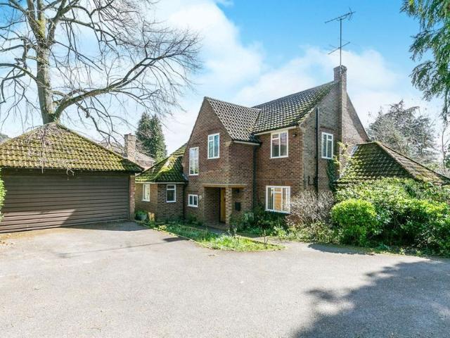 Clarewood Drive, Camberley, GU15