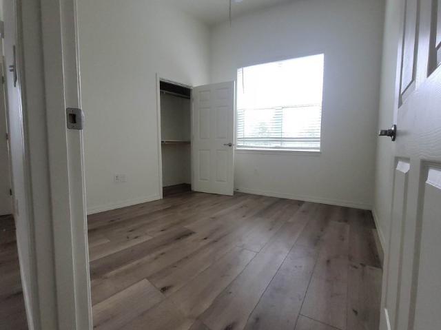 Clark Apartments Studio Apartment for Rent at 701 E Mcloughlin Blvd, Vancouver, WA 98663 Arnada