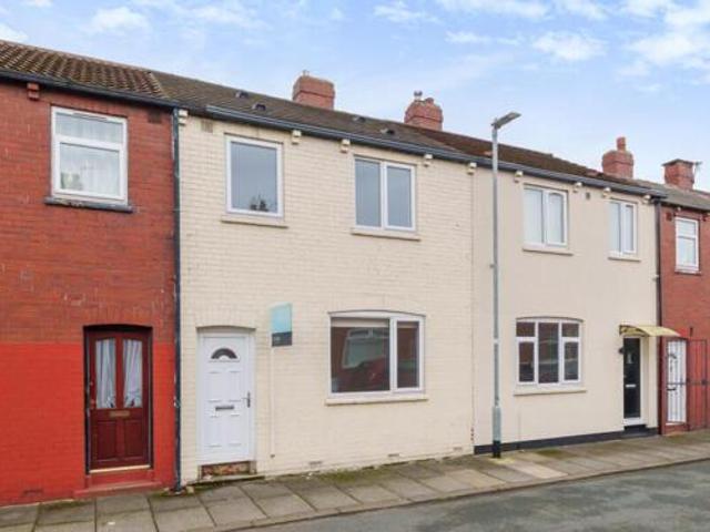 Clark Grove, Leeds, 2 Bedroom Terraced