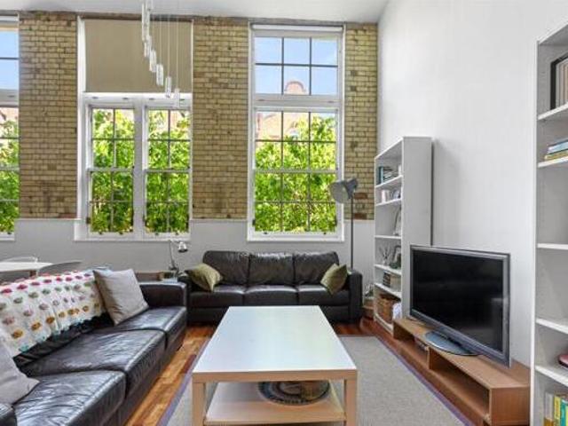 Clark Street, London, 2 Bedroom Apartment