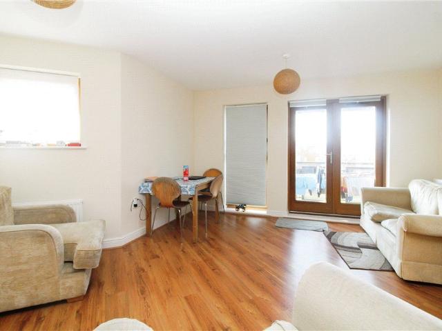Clarke Close, Croydon CR0, 2 bed flat to rent, £1,700 pcm | PrimeLocation