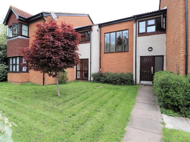 Clarkes Drive, Uxbridge UB8, Studio to rent, £1,050 pcm | PrimeLocation