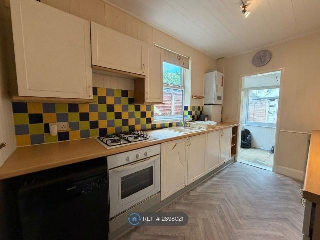 Clarkes Road, Portsmouth PO1, 2 bed terraced house to rent, £1,100 pcm | PrimeLocation