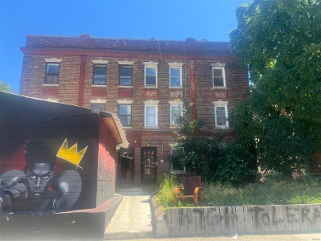 Clarkson Ave
