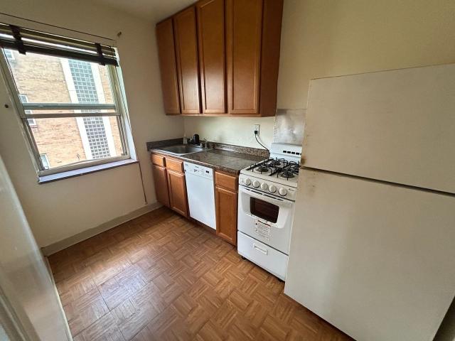 Claridge 2 Bedroom Apartment for Rent at 5600 5th Ave, Pittsburgh, PA 15232 Squirrel Hill North