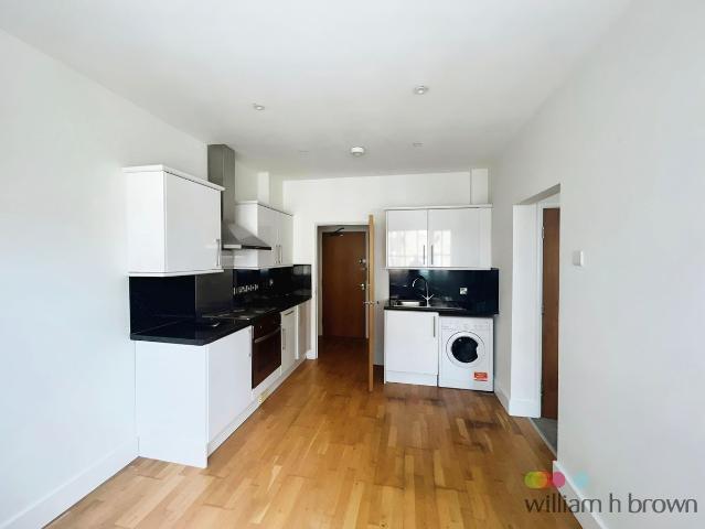 Clasketgate, Lincoln LN2, 1 bed flat to rent, £750 pcm | PrimeLocation