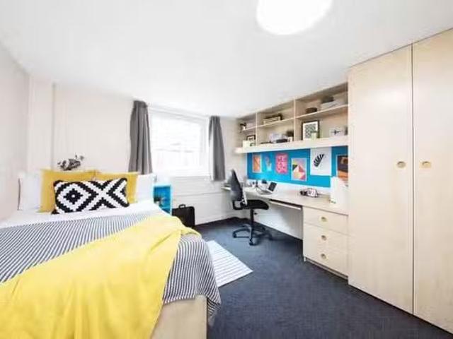 Classic Accessible Ensuite