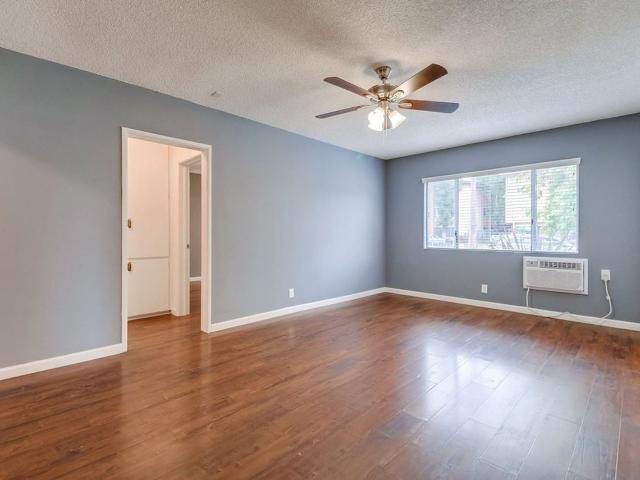 Classic Courtyard Building on Venice Blvd – Secure, Convenient, Pet 2 Bedroom Apartment for Rent at 2485 Venice Blvd, Los Angeles, CA 90019 UNNC