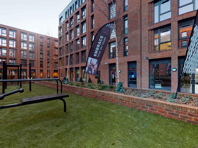Classic Studio C Has an Apartment