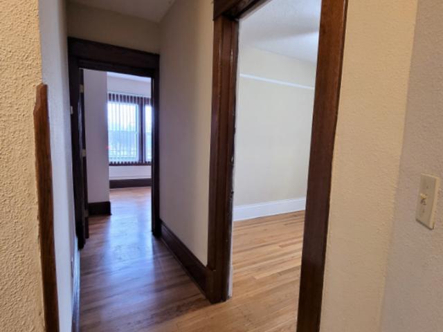 Classic Vintage apartments in Fantastic Midway location 2 Bedroom Apartment for Rent at 508 Fry St, St. Paul, MN 55104 Hamline Midway