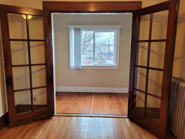 Classic Vintage apartments in Fantastic Midway location 2 Bedroom Apartment for Rent at 508 Fry St, St. Paul, MN 55104 Hamline Midway