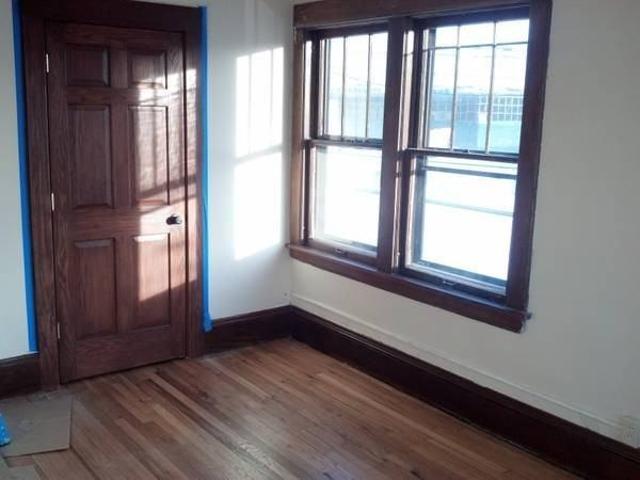 Classic Vintage apartments in Fantastic Midway location 2 Bedroom Apartment for Rent at 508 Fry St, St. Paul, MN 55104 Hamline Midway