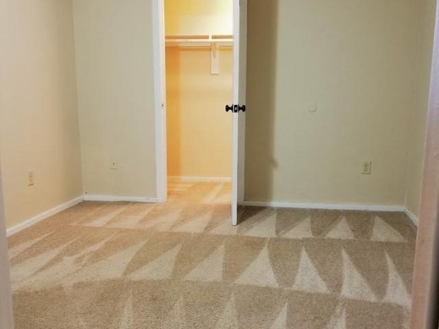 Classic Vintage apartments in Fantastic Midway location 3 Bedroom Apartment for Rent at 508 Fry St, St. Paul, MN 55104 Hamline Midway