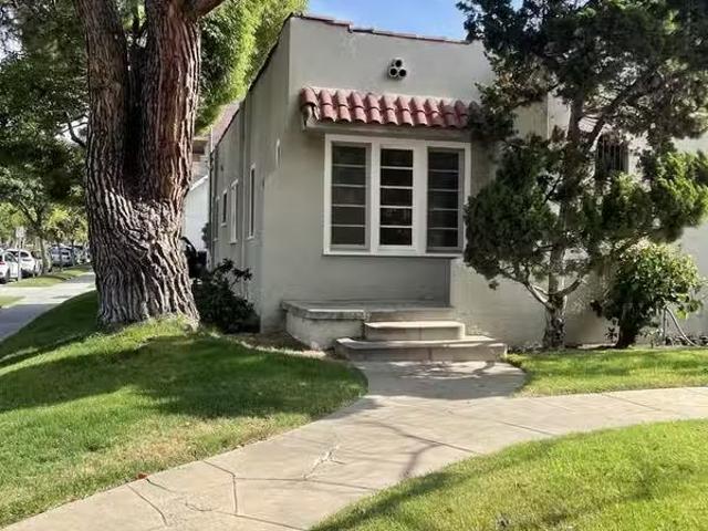 Classic 1920's 1 bedroom 1101 E California Ave #1101