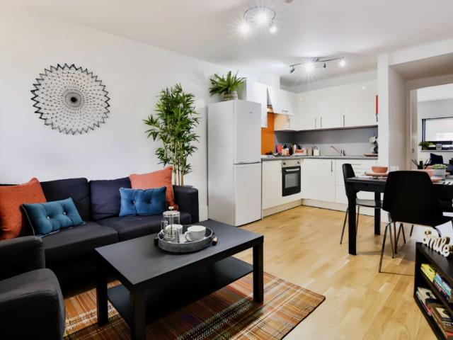 Classic 4 Bed Apartment