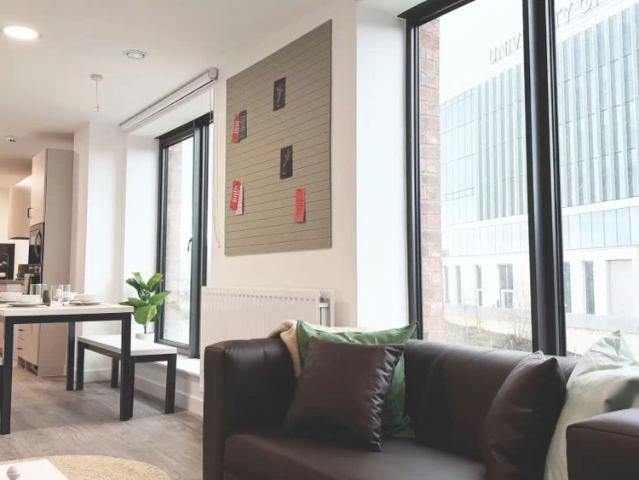 Classic 6 Bed Upper Floor Ensuite