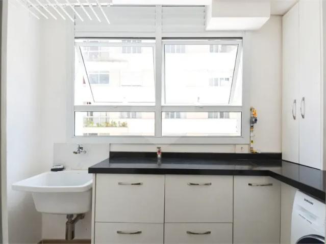Clássico modernizado nos Jardins | 141 m² com luz natural