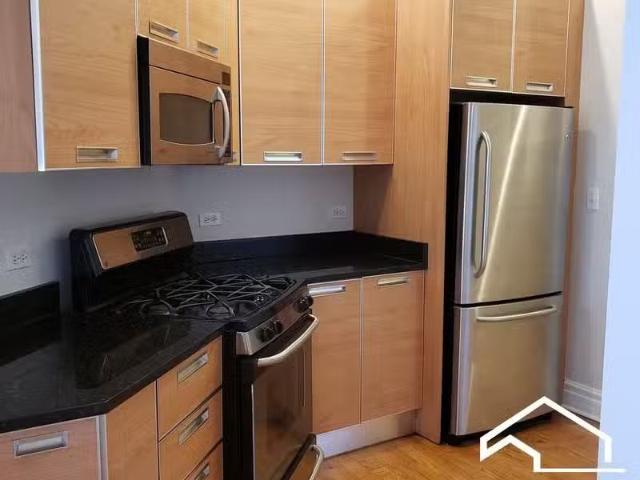 Classy Two Bedroom on the Park! 3063 W North Ave #2