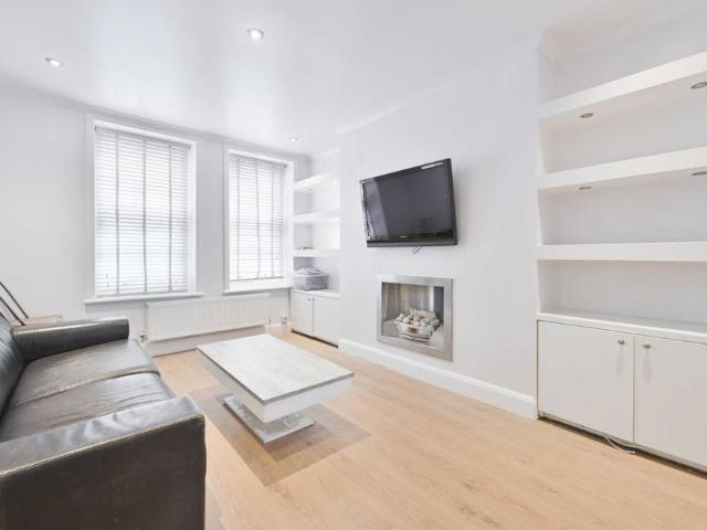 Clevedon House, 15, Hanson Street. 1 bed apartment to rent £3,250 pcm £750 pw