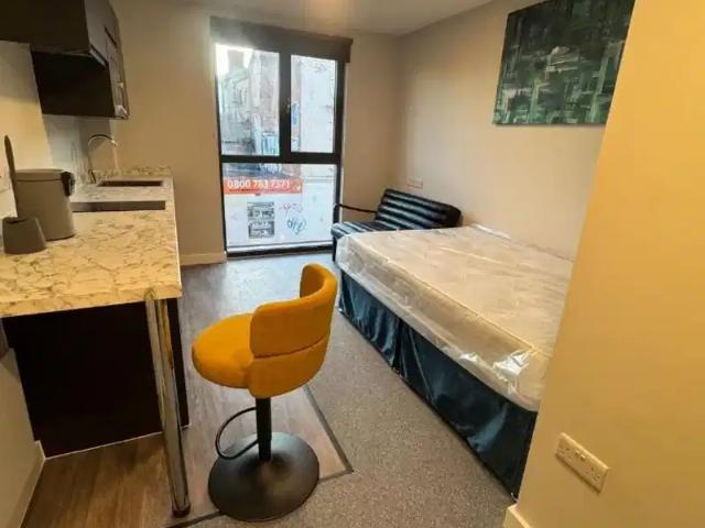 Cleveland Apartments Wolverhampton Student Accommodation | Amber