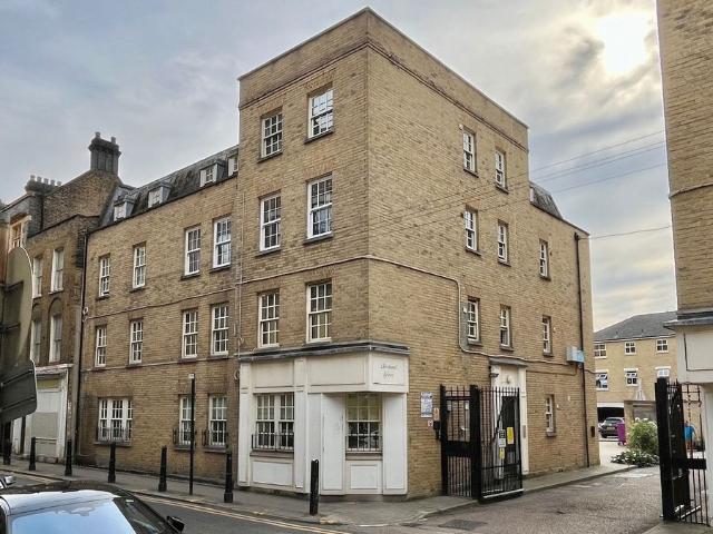 Cleveland Grove, London. E1, 1 bed flat to rent, £2,050 pcm | PrimeLocation