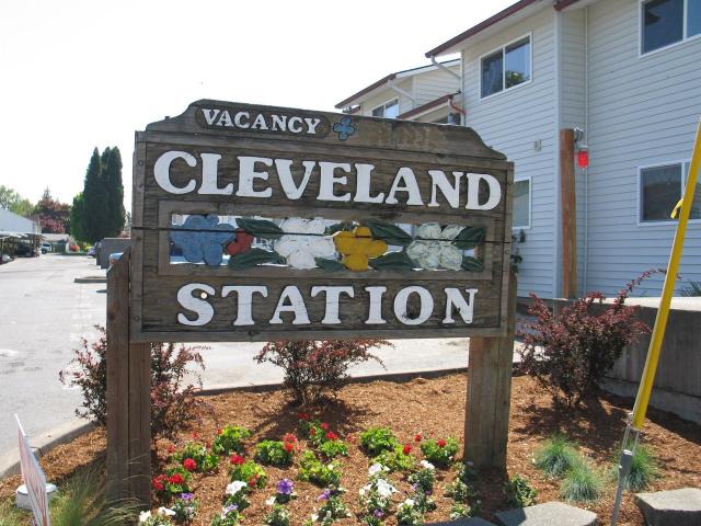 CLEVELAND STATION APTS 2 Bedroom Apartment for Rent at 400 Ne Cleveland Ave, Gresham, OR 97030 Downtown Gresham