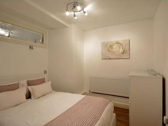 Cleveland Street, Fitzrovia, W1T