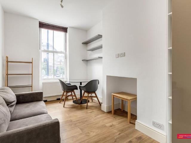 Cleveland Street, Fitzrovia, London, W1T 1 bed flat to rent £2,361 pcm £545 pw