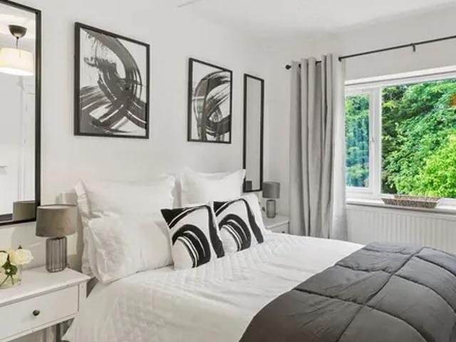 Cleveley Crescent, London, W5 1EA, United Kingdom | Room for rent #165747313 | Rentberry