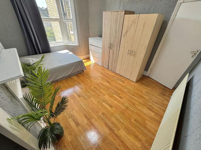 Cleveleys Road, London E5, Room to rent, £997 pcm | PrimeLocation