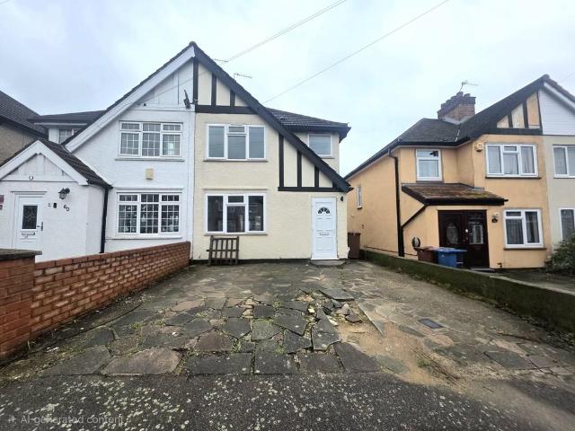 Clewer Crescent, Harrow 3 bed semi detached house to rent £2,350 pcm £542 pw