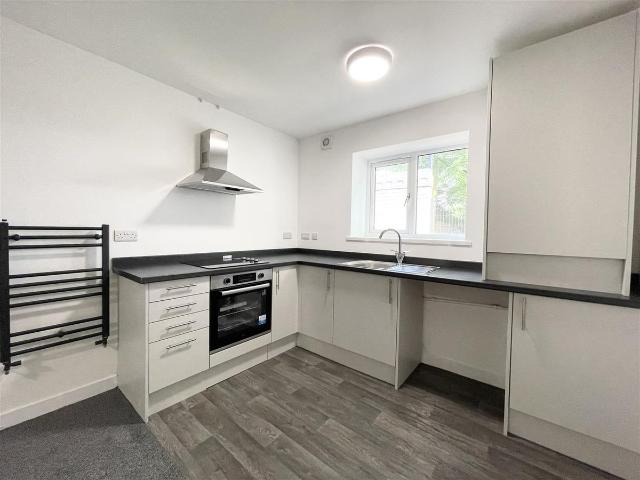 Clewlow Place, Sandford Hill, Stoke On Trent ST3, 1 bed flat to rent, £675 pcm | PrimeLocation