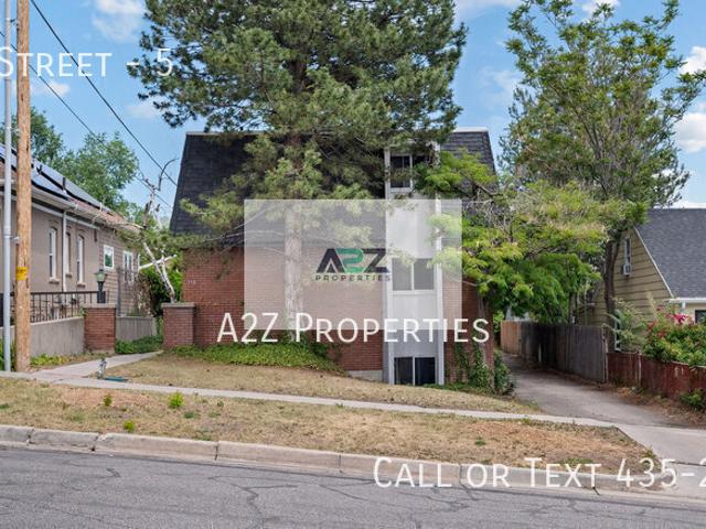 Clean 1 BR/1 BA apartment