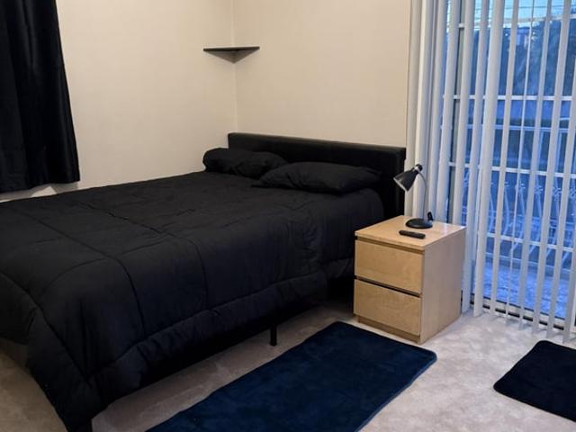Clean w Balcony /pool /spa