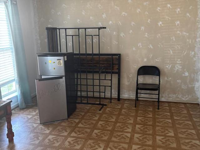 Clean affordable housing room all utilities inclu