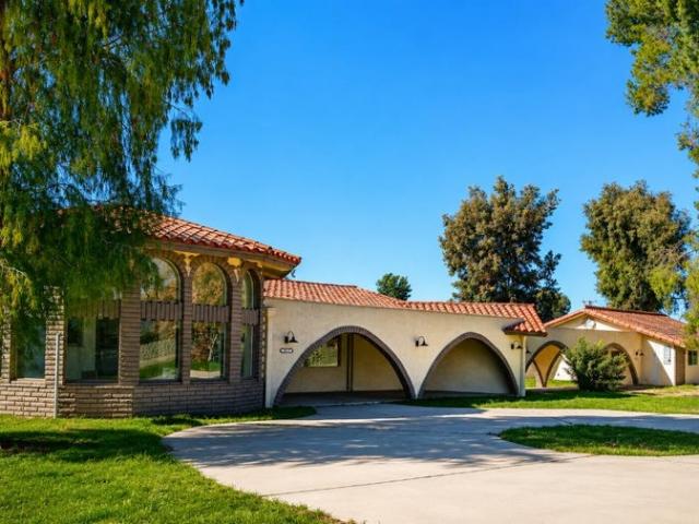 Clean & Affordable Shared Housing in North Hemet
