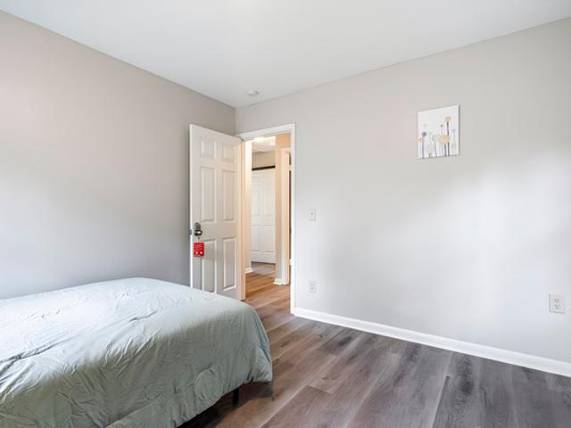 CLEAN AND QUIET HOUSE LOTS OF PRIVACY FREE AMENITIES ℹ PROFESSIONAL SUPER HOST LOTS OF PARKING WE ARE HERE TO HELP Move in Fee Waived‼