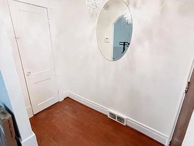 Clean Apartment Room Available Right Now