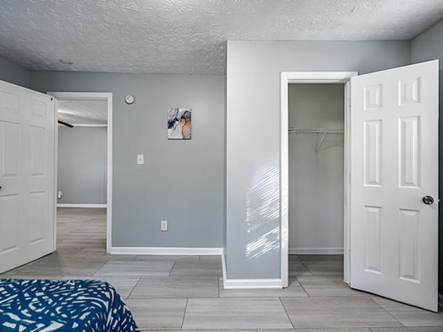 Clean & Comfortable Forest Park Home | Furnished | Wi Fi, W/D | Near Bus Stops