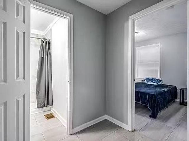 Clean & Comfortable Forest Park Home Furnished Free Wi Fi M.