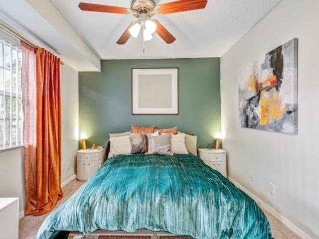 Clean, Comfortable Room for Rent – Seeking Responsible Roommate