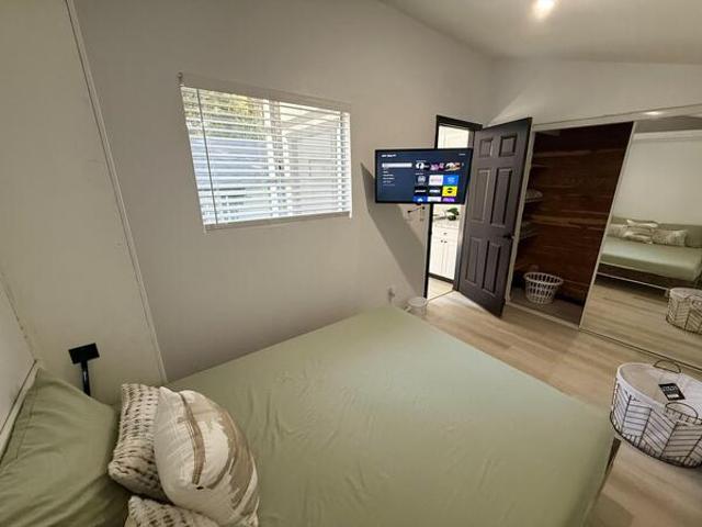 Clean & Cozy Crestline Home | Fully Stocked Kitchen | Easy Communte to San Bernadino