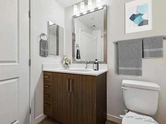 Clean home with a lot of amenities!