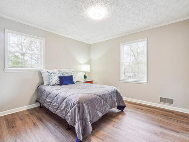 CLEAN, Private Home on Quiet Street!