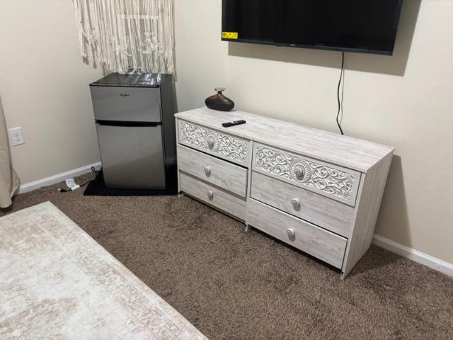 Clean Private Room | Safe & Quiet Home | Util