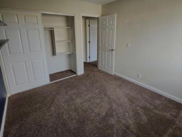 Clean Private Room – Quiet Home + Free Laundry