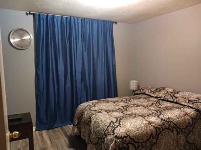 Clean, quiet, home & private bathroom