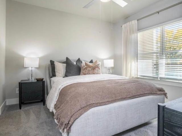 Clean & Quiet Room for Rent